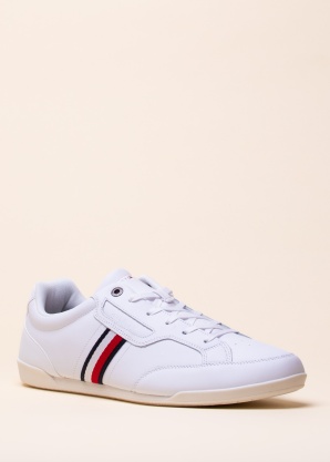 Tommy Hilfiger vabaajajalatsid | Weekend.ee