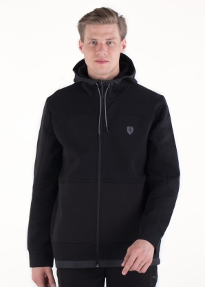 Puma pusa Ferrari | Weekend.ee