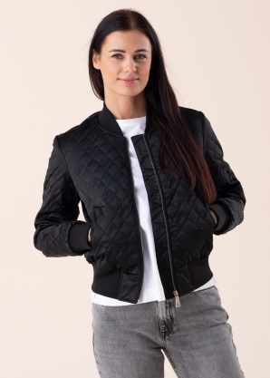 Guess tagi Suki, Must | WEEKEND